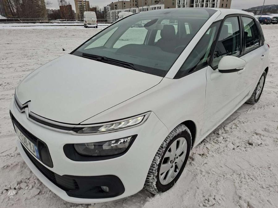 Balts Citroen Grand C4 SpaceToure 2020 Viļņa, ar dzinēja tilpumu 1.50 L un nobraukumu 175 tūkst. km par 7200 €, foto 1 vietnē AUTOMOTO.COM.LV