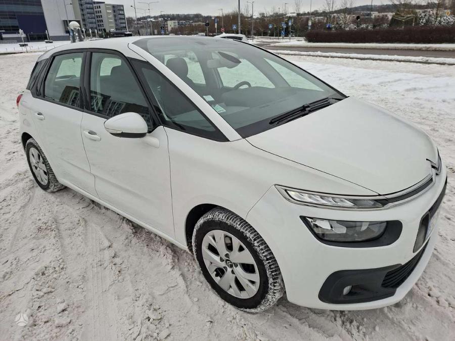 Balts Citroen Grand C4 SpaceToure 2020 Viļņa, ar dzinēja tilpumu 1.50 L un nobraukumu 175 tūkst. km par 7200 €, foto 9 vietnē AUTOMOTO.COM.LV