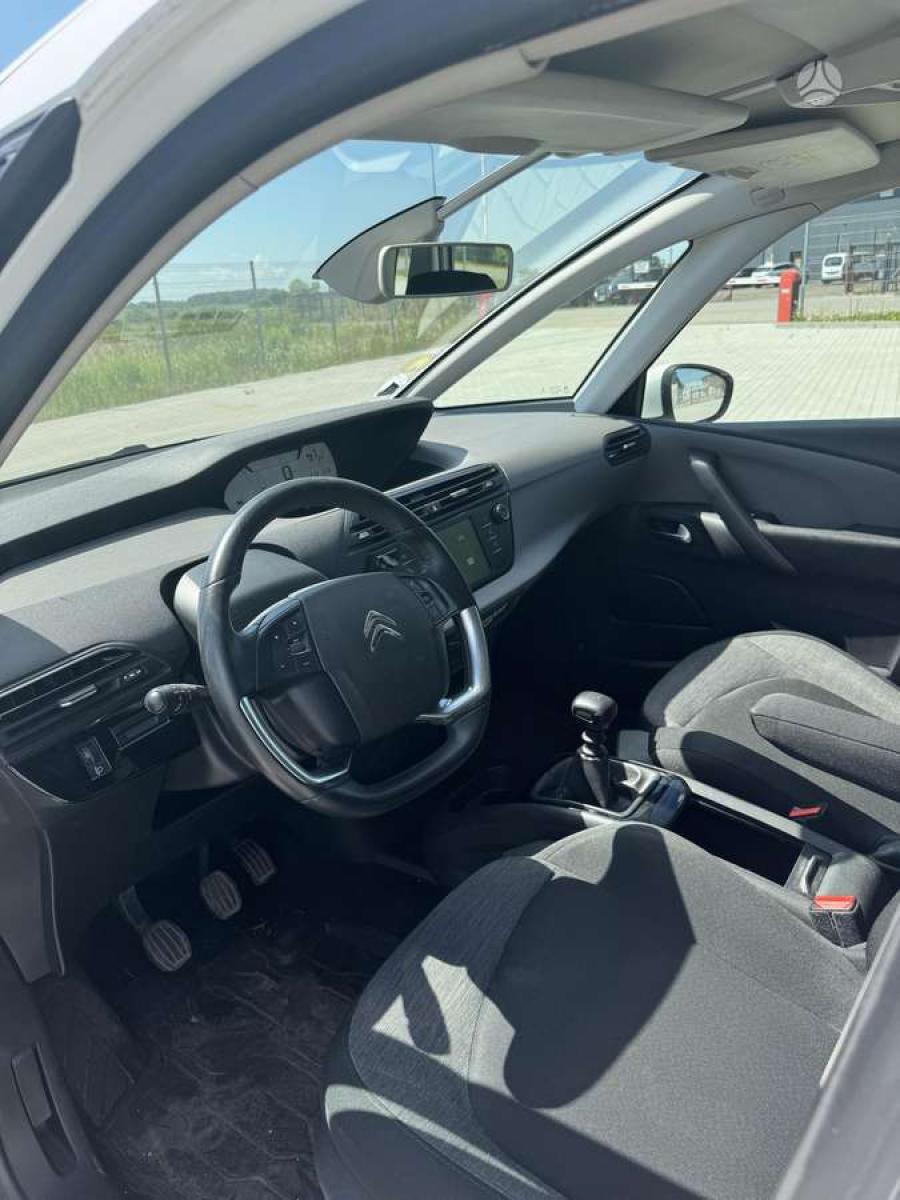 Balts Citroen Grand C4 SpaceToure 2020 Tauragė, ar dzinēja tilpumu 0.00 L un nobraukumu 215 tūkst. km par 5600 €, foto 10 vietnē AUTOMOTO.COM.LV