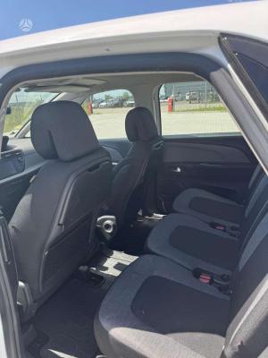 Balts Citroen Grand C4 SpaceToure 2020 Tauragė, ar dzinēja tilpumu 0.00 L un nobraukumu 215 tūkst. km par 5600 €, foto 11 vietnē AUTOMOTO.COM.LV