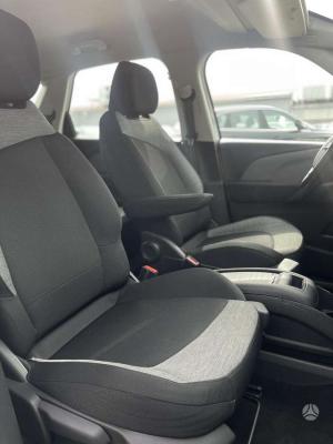 Balts Citroen Grand C4 SpaceToure 2020 Tauragė, ar dzinēja tilpumu 1.50 L un nobraukumu 272 tūkst. km par 6300 €, foto 8 vietnē AUTOMOTO.COM.LV