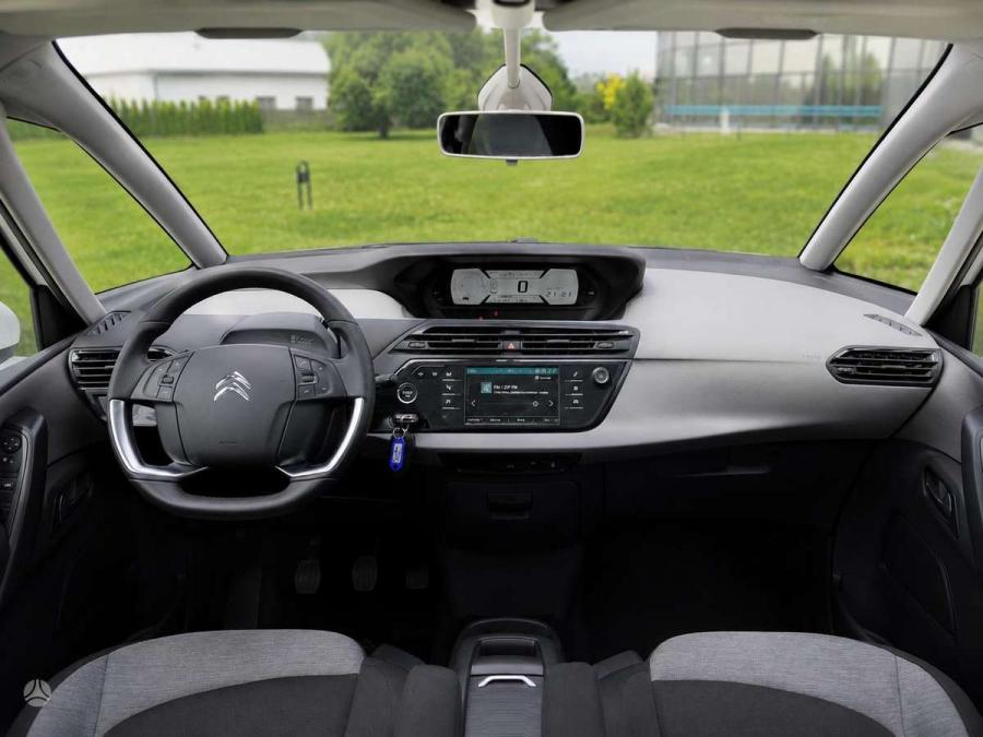 Balts Citroen Grand C4 SpaceToure 2020 Klaipėda, ar dzinēja tilpumu 1.50 L un nobraukumu 219 tūkst. km par 6500 €, foto 16 vietnē AUTOMOTO.COM.LV