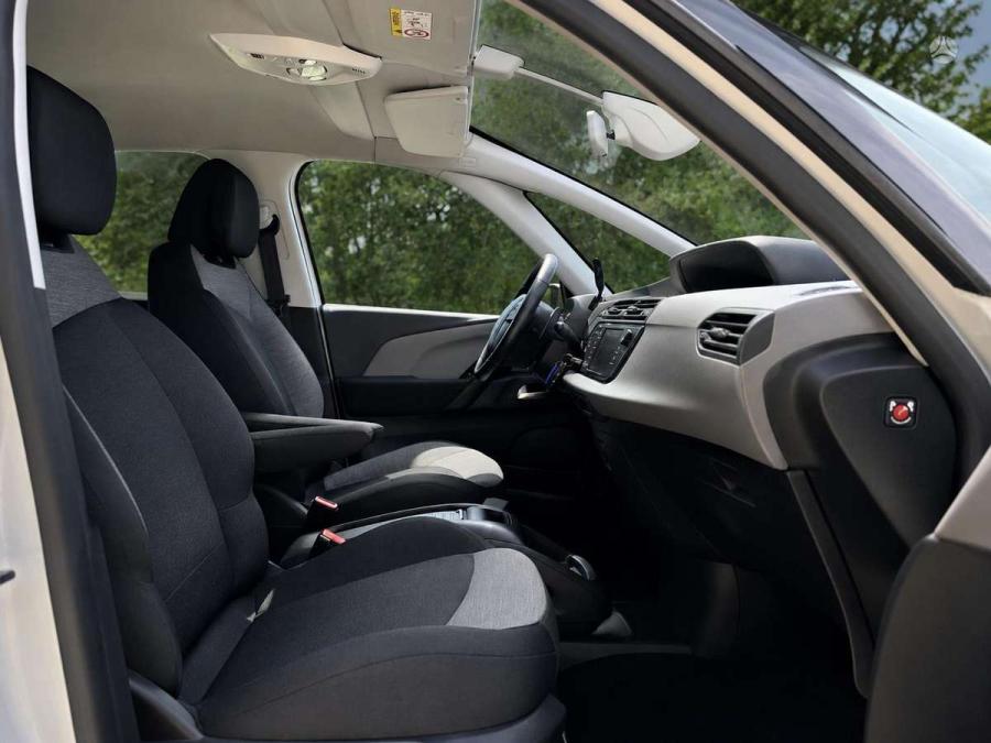 Balts Citroen Grand C4 SpaceToure 2020 Klaipėda, ar dzinēja tilpumu 1.50 L un nobraukumu 219 tūkst. km par 6500 €, foto 20 vietnē AUTOMOTO.COM.LV