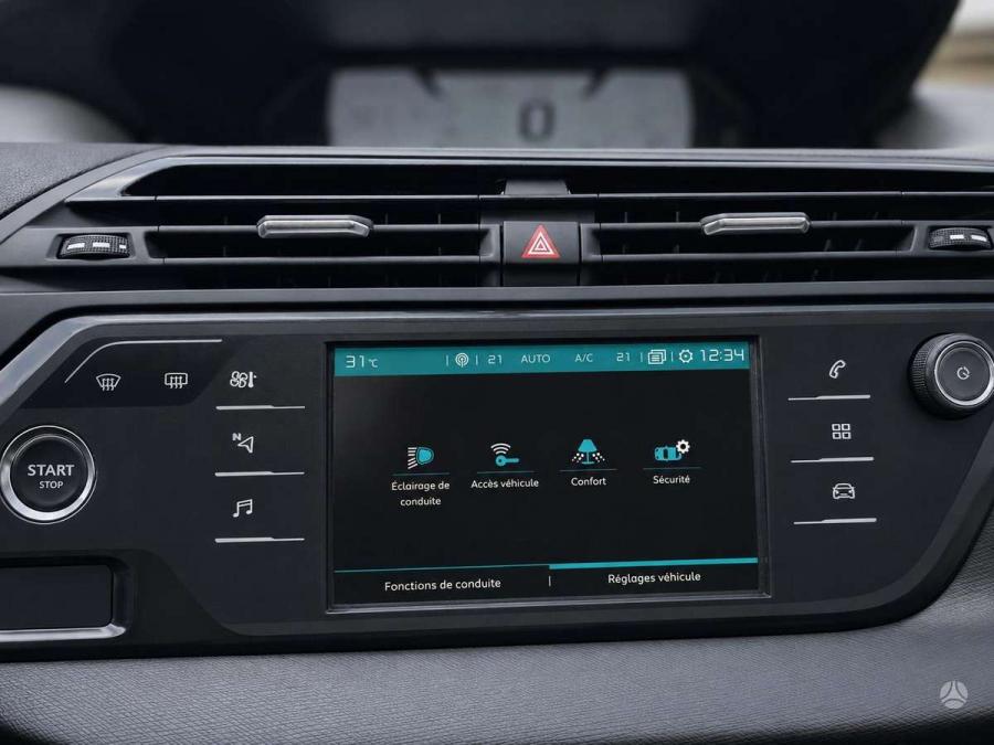Balts Citroen Grand C4 SpaceToure 2020 Klaipėda, ar dzinēja tilpumu 1.50 L un nobraukumu 219 tūkst. km par 6500 €, foto 25 vietnē AUTOMOTO.COM.LV