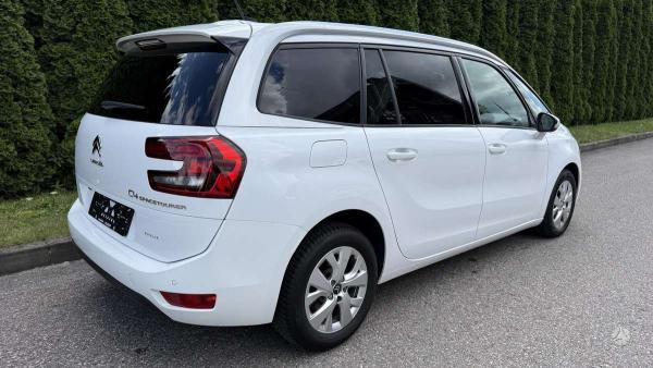 White Citroen Grand C4 SpaceToure 2020 in Kaunas, with an engine capacity of 1.50 L and mileage of 229 thousand km for 7990 €, photo 2 on AUTOMOTO.COM.LV