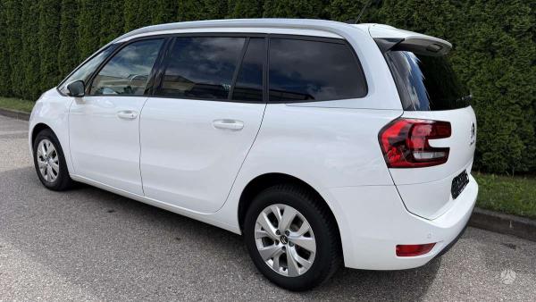 White Citroen Grand C4 SpaceToure 2020 in Kaunas, with an engine capacity of 1.50 L and mileage of 229 thousand km for 7990 €, photo 4 on AUTOMOTO.COM.LV
