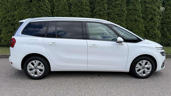 White Citroen Grand C4 SpaceToure 2020 in Kaunas, with an engine capacity of 1.50 L and mileage of 229 thousand km for 7990 €, photo 5 on AUTOMOTO.COM.LV