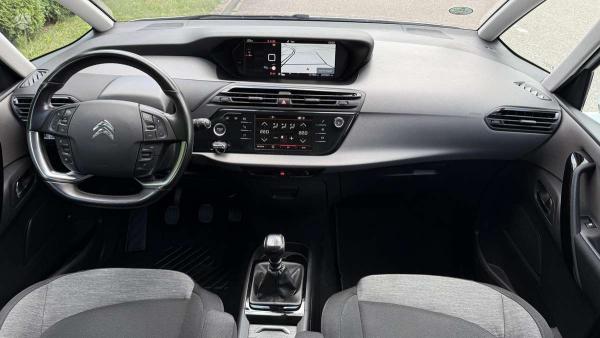 White Citroen Grand C4 SpaceToure 2020 in Kaunas, with an engine capacity of 1.50 L and mileage of 229 thousand km for 7990 €, photo 9 on AUTOMOTO.COM.LV