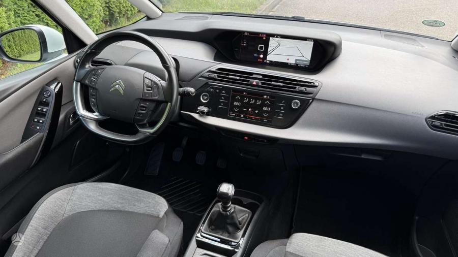 White Citroen Grand C4 SpaceToure 2020 in Kaunas, with an engine capacity of 1.50 L and mileage of 229 thousand km for 7990 €, photo 11 on AUTOMOTO.COM.LV