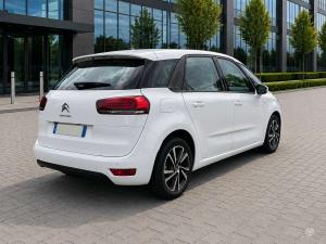 White Citroen Grand C4 SpaceToure 2020 in Taurage, with an engine capacity of 1.50 L and mileage of 272 thousand km for 5990 €, photo 3 on AUTOMOTO.COM.LV
