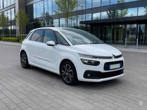 White Citroen Grand C4 SpaceToure 2020 in Taurage, with an engine capacity of 1.50 L and mileage of 272 thousand km for 5990 €, photo 5 on AUTOMOTO.COM.LV