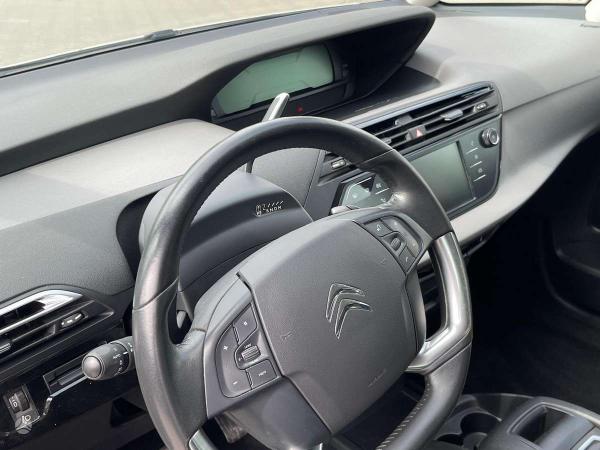 White Citroen Grand C4 SpaceToure 2020 in Taurage, with an engine capacity of 1.50 L and mileage of 272 thousand km for 5990 €, photo 6 on AUTOMOTO.COM.LV