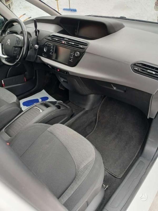 Balts Citroen Grand C4 SpaceToure 2021 Tauragė, ar dzinēja tilpumu 1.50 L un nobraukumu 275 tūkst. km par 8400 €, foto 9 vietnē AUTOMOTO.COM.LV