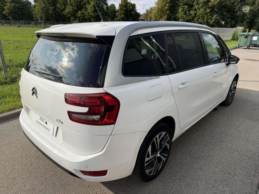 Balts Citroen Grand C4 SpaceToure 2021 Šilutė, ar dzinēja tilpumu 1.50 L un nobraukumu 198 tūkst. km par 8900 €, foto 5 vietnē AUTOMOTO.COM.LV