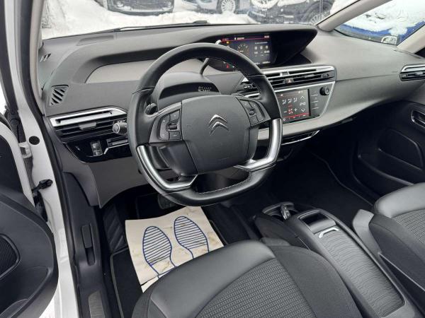 White Citroen Grand C4 SpaceToure 2022 in Kaunas, with an engine capacity of 1.50 L and mileage of 169 thousand km for 14400 €, photo 9 on AUTOMOTO.COM.LV