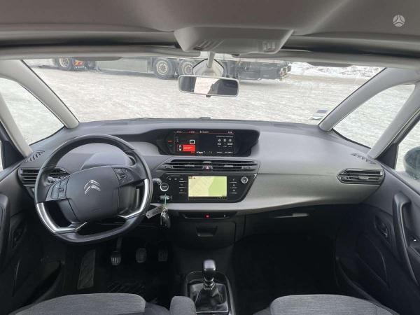 White Citroen Grand C4 SpaceToure 2022 in Taurage, with an engine capacity of 1.50 L and mileage of 278 thousand km for 7200 €, photo 11 on AUTOMOTO.COM.LV