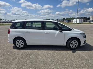 White Citroen Grand C4 SpaceToure 2022 in Vilnius, with an engine capacity of 1.50 L and mileage of 177 thousand km for 9900 €, photo 3 on AUTOMOTO.COM.LV