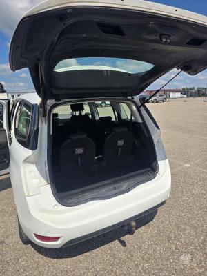 White Citroen Grand C4 SpaceToure 2022 in Vilnius, with an engine capacity of 1.50 L and mileage of 177 thousand km for 9900 €, photo 12 on AUTOMOTO.COM.LV