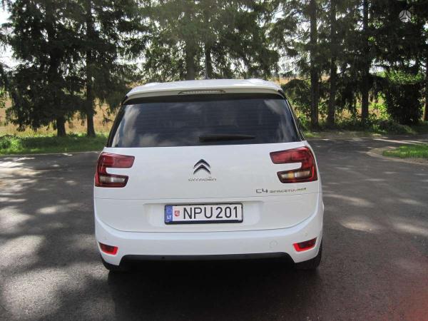 Balts Citroen Grand C4 SpaceToure 2022 Šauļi, ar dzinēja tilpumu 1.50 L un nobraukumu 179 tūkst. km par 8999 €, foto 6 vietnē AUTOMOTO.COM.LV