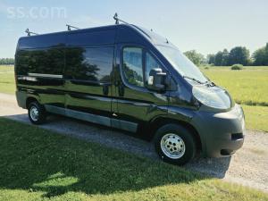 Black Citroen Jumper 2013 in Cesis, with an engine capacity of 2.20 L and mileage of 239 thousand km for 6292 €, photo 5 on AUTOMOTO.COM.LV