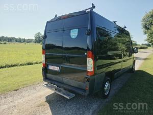Black Citroen Jumper 2013 in Cesis, with an engine capacity of 2.20 L and mileage of 239 thousand km for 6292 €, photo 9 on AUTOMOTO.COM.LV