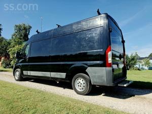 Black Citroen Jumper 2013 in Cesis, with an engine capacity of 2.20 L and mileage of 239 thousand km for 6292 €, photo 19 on AUTOMOTO.COM.LV