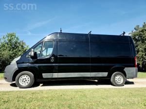 Black Citroen Jumper 2013 in Cesis, with an engine capacity of 2.20 L and mileage of 239 thousand km for 6292 €, photo 20 on AUTOMOTO.COM.LV