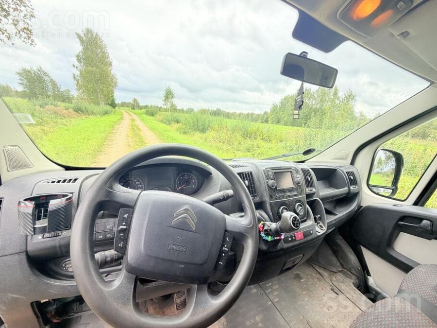 Melns Citroen Jumper 2015 Rīga, ar dzinēja tilpumu 2.20 L un nobraukumu 307 tūkst. km par 5300 €, foto 5 vietnē AUTOMOTO.COM.LV
