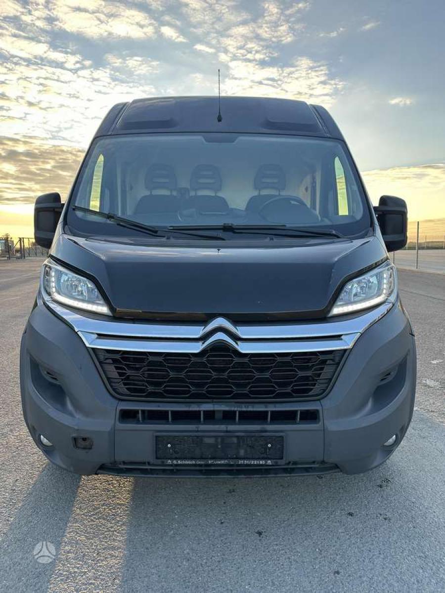 Melns Citroen Jumper 2016 Panevēža, ar dzinēja tilpumu 2.20 L un nobraukumu 333 tūkst. km par 10499 €, foto 3 vietnē AUTOMOTO.COM.LV