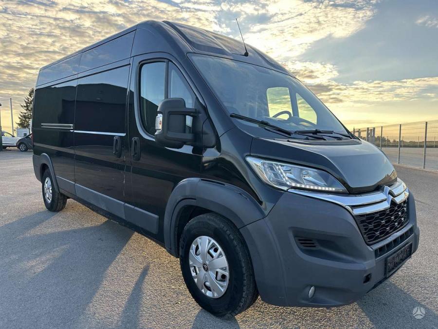 Melns Citroen Jumper 2016 Panevēža, ar dzinēja tilpumu 2.20 L un nobraukumu 333 tūkst. km par 10499 €, foto 4 vietnē AUTOMOTO.COM.LV