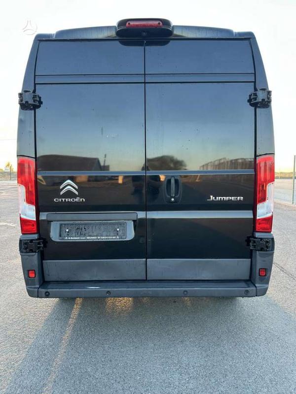 Black Citroen Jumper 2016 in Panevezys, with an engine capacity of 2.20 L and mileage of 333 thousand km for 10499 €, photo 8 on AUTOMOTO.COM.LV