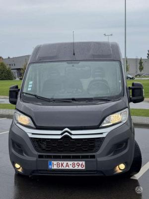 Black Citroen Jumper 2017 in Klaipeda, with an engine capacity of 2.00 L and mileage of 141 thousand km for 7800 €, photo 4 on AUTOMOTO.COM.LV