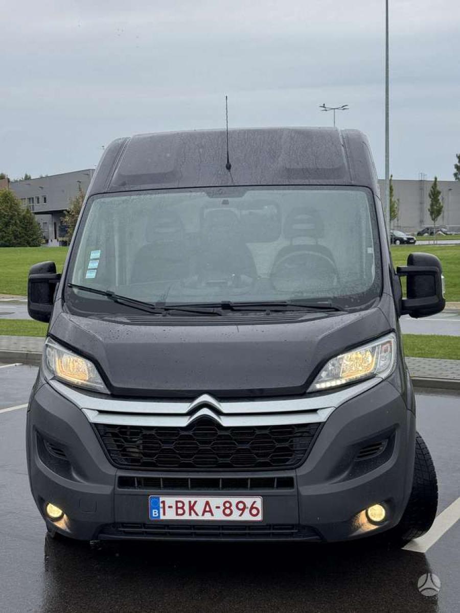 Black Citroen Jumper 2017 in Klaipeda, with an engine capacity of 2.00 L and mileage of 141 thousand km for 7800 €, photo 4 on AUTOMOTO.COM.LV