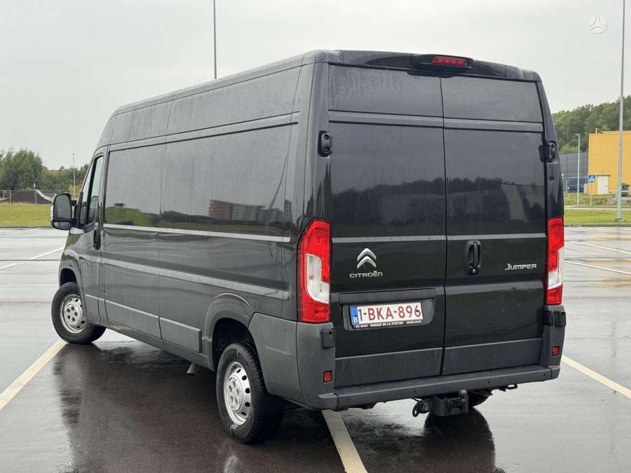 Black Citroen Jumper 2017 in Klaipeda, with an engine capacity of 2.00 L and mileage of 141 thousand km for 7800 €, photo 6 on AUTOMOTO.COM.LV