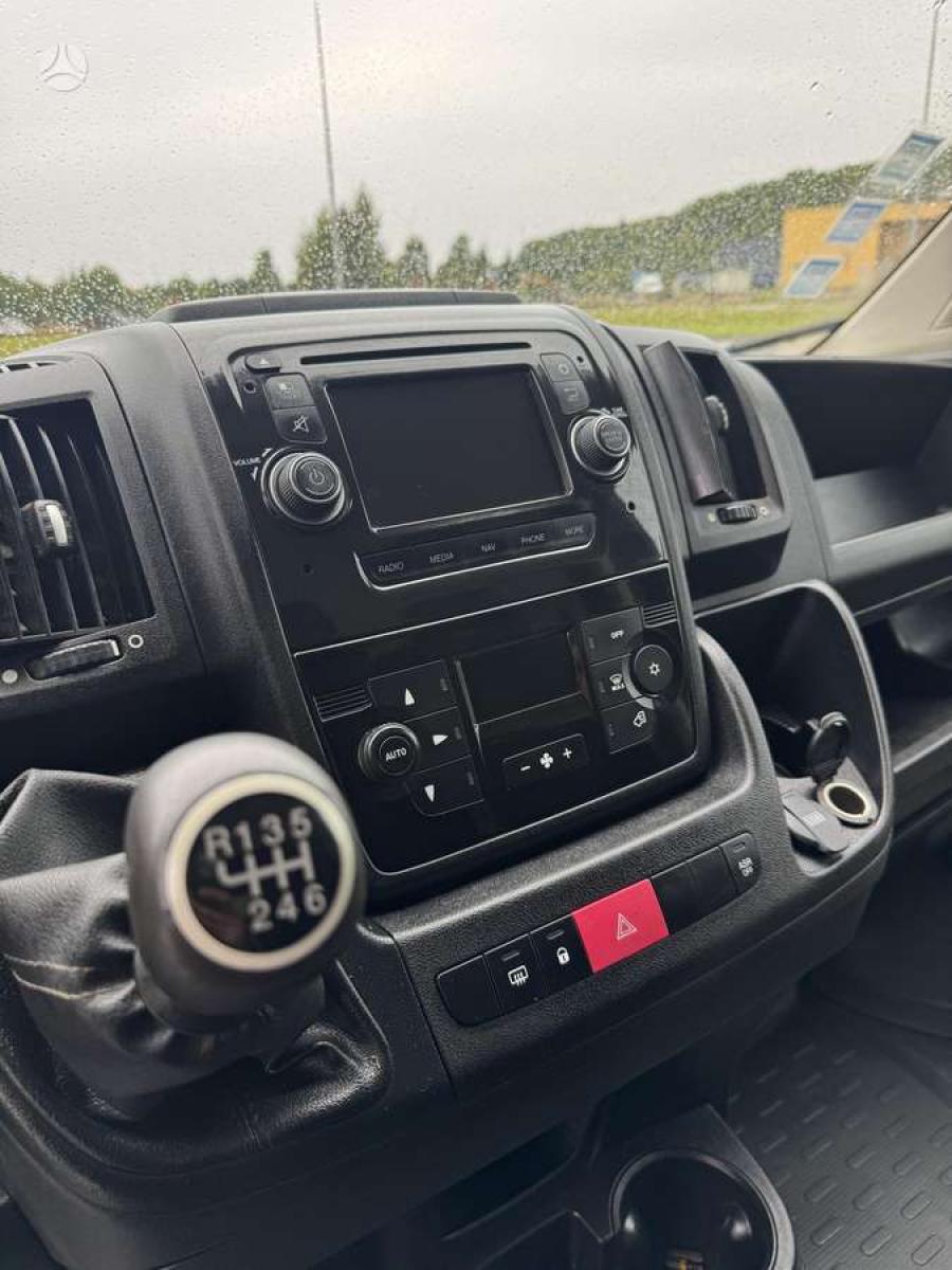 Black Citroen Jumper 2017 in Klaipeda, with an engine capacity of 2.00 L and mileage of 141 thousand km for 7800 €, photo 14 on AUTOMOTO.COM.LV