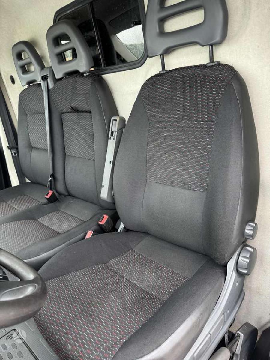 Black Citroen Jumper 2017 in Klaipeda, with an engine capacity of 2.00 L and mileage of 141 thousand km for 7800 €, photo 15 on AUTOMOTO.COM.LV