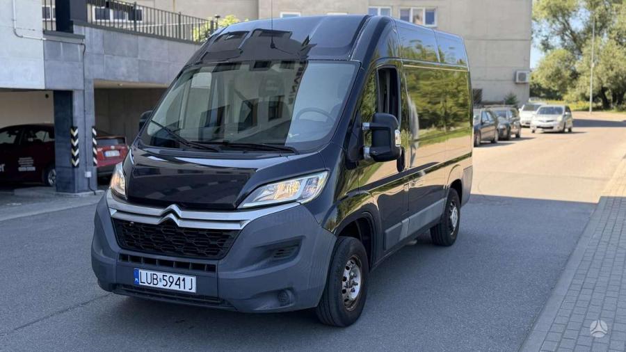 Melns Citroen Jumper 2018 Viļņa, ar dzinēja tilpumu 2.00 L un nobraukumu 147 tūkst. km par 5200 €, foto 1 vietnē AUTOMOTO.COM.LV