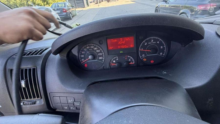 Melns Citroen Jumper 2018 Viļņa, ar dzinēja tilpumu 2.00 L un nobraukumu 147 tūkst. km par 5200 €, foto 18 vietnē AUTOMOTO.COM.LV