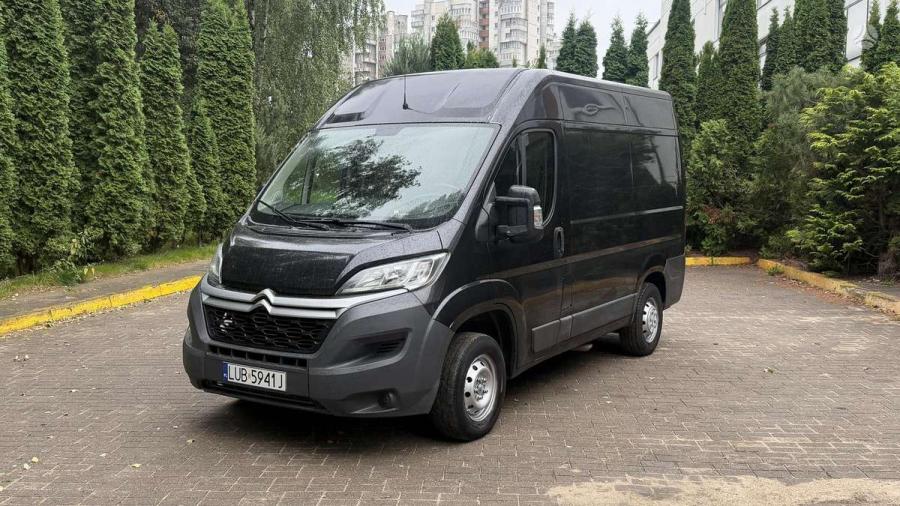 Black Citroen Jumper 2018 in Vilnius, with an engine capacity of 2.00 L and mileage of 147 thousand km for 5150 €, photo 1 on AUTOMOTO.COM.LV