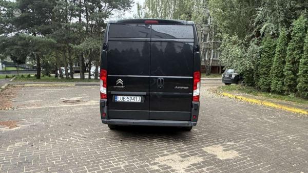 Black Citroen Jumper 2018 in Vilnius, with an engine capacity of 2.00 L and mileage of 147 thousand km for 5150 €, photo 6 on AUTOMOTO.COM.LV