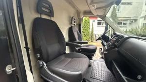 Black Citroen Jumper 2018 in Vilnius, with an engine capacity of 2.00 L and mileage of 147 thousand km for 5150 €, photo 17 on AUTOMOTO.COM.LV