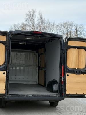 Black Citroen Jumper 2022 in Riga, with an engine capacity of 2.20 L and mileage of 0 thousand km for 12500 €, photo 19 on AUTOMOTO.COM.LV