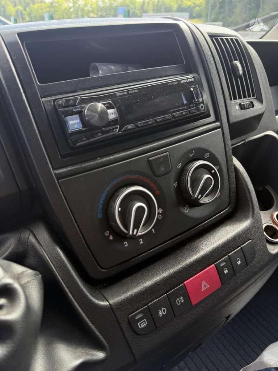 Zils Citroen Jumper 2014 Viļņa, ar dzinēja tilpumu 0.00 L un nobraukumu 440 tūkst. km par 6999 €, foto 14 vietnē AUTOMOTO.COM.LV