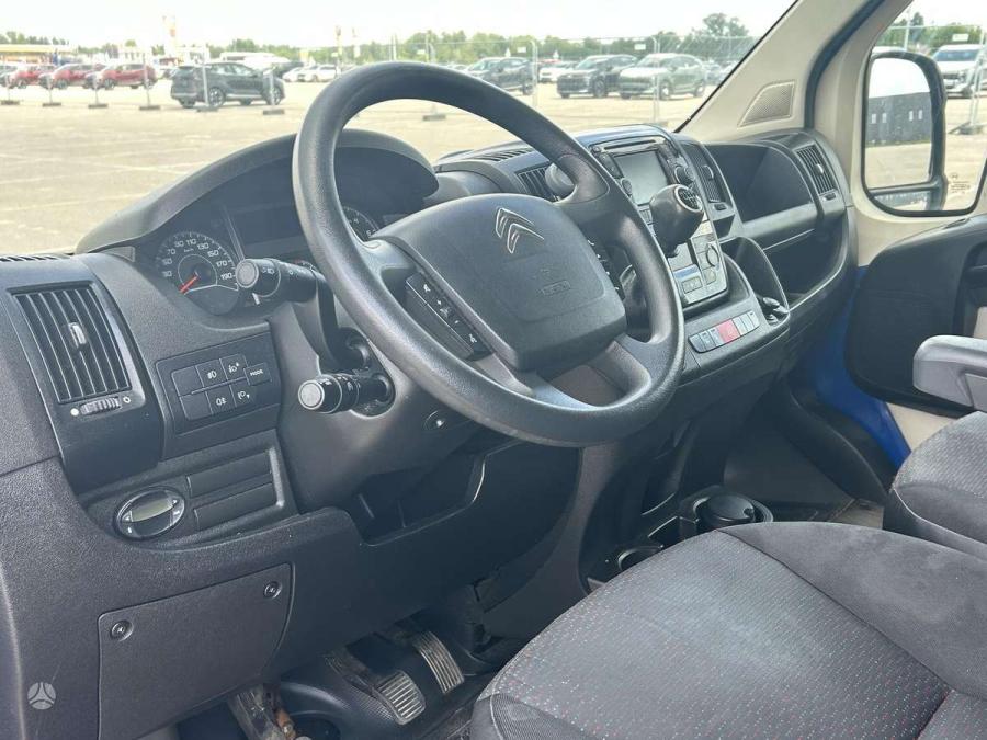 Blue Citroen Jumper 2019 in Vilnius, with an engine capacity of 2.00 L and mileage of 115 thousand km for 15125 €, photo 13 on AUTOMOTO.COM.LV