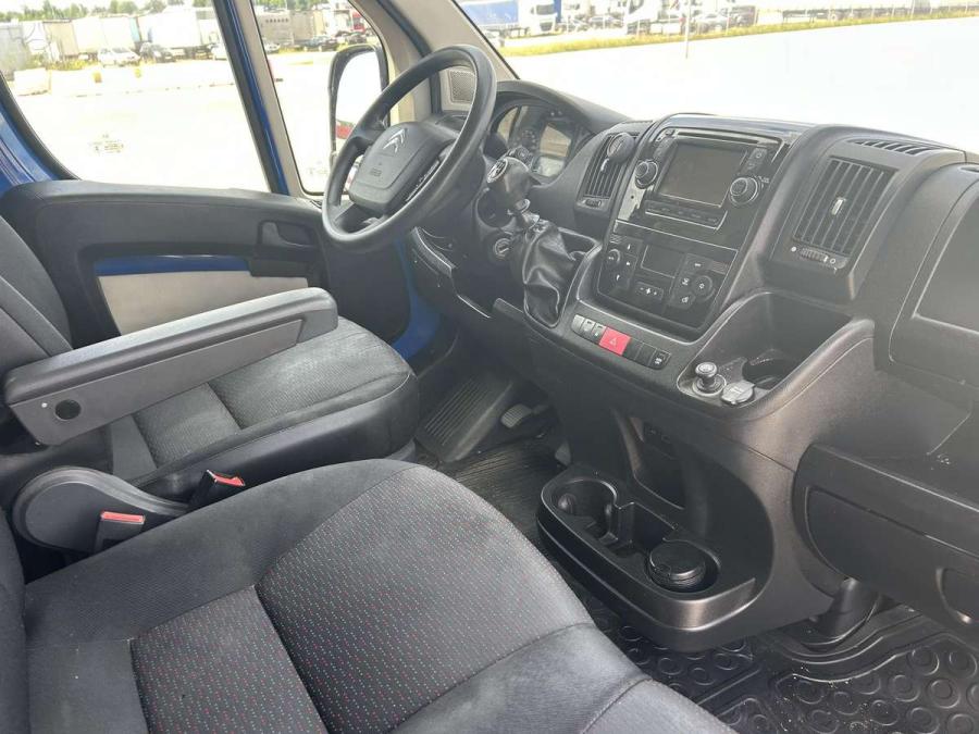 Blue Citroen Jumper 2019 in Vilnius, with an engine capacity of 2.00 L and mileage of 115 thousand km for 15125 €, photo 18 on AUTOMOTO.COM.LV