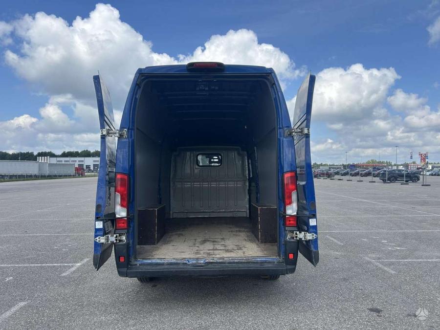 Blue Citroen Jumper 2019 in Vilnius, with an engine capacity of 2.00 L and mileage of 115 thousand km for 15125 €, photo 25 on AUTOMOTO.COM.LV