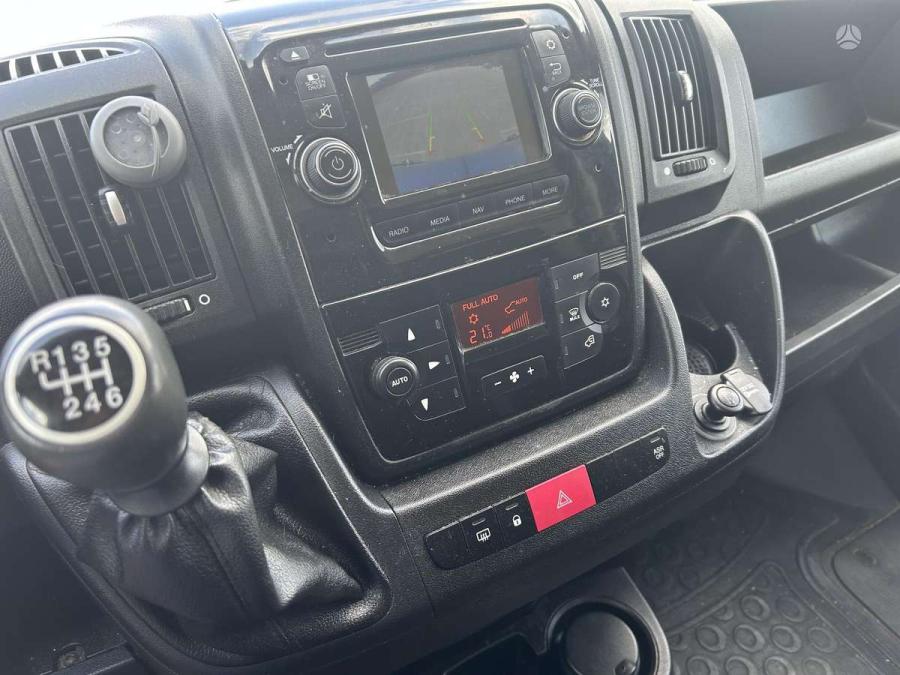 Blue Citroen Jumper 2019 in Vilnius, with an engine capacity of 2.00 L and mileage of 115 thousand km for 15125 €, photo 31 on AUTOMOTO.COM.LV