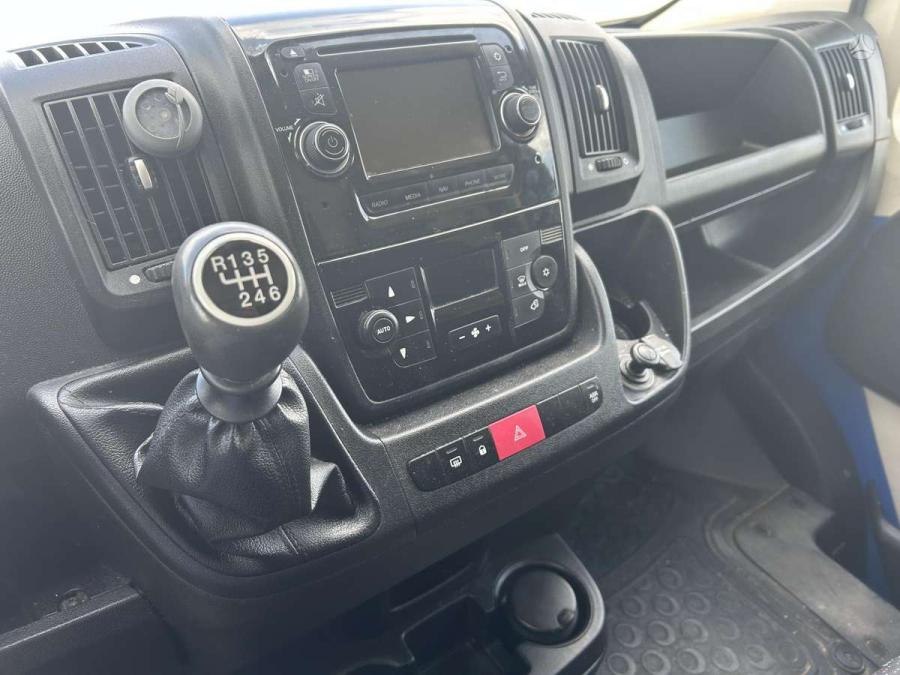 Blue Citroen Jumper 2019 in Vilnius, with an engine capacity of 2.00 L and mileage of 115 thousand km for 15125 €, photo 32 on AUTOMOTO.COM.LV