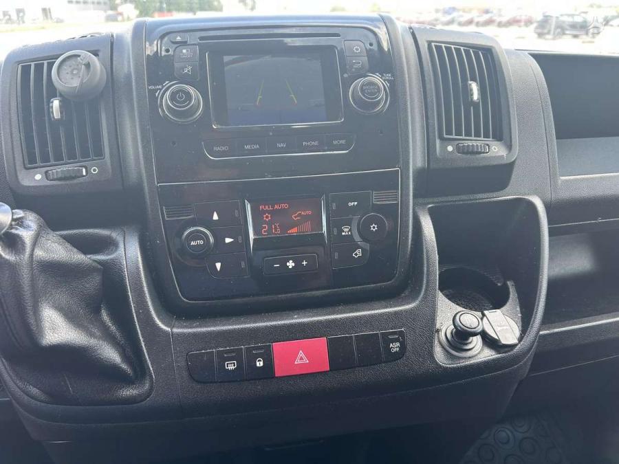 Blue Citroen Jumper 2019 in Vilnius, with an engine capacity of 2.00 L and mileage of 115 thousand km for 15125 €, photo 36 on AUTOMOTO.COM.LV