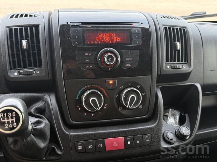 Zils Citroen Jumper 2012 Liepāja, ar dzinēja tilpumu 2.20 L un nobraukumu 154 tūkst. km par 9800 €, foto 20 vietnē AUTOMOTO.COM.LV